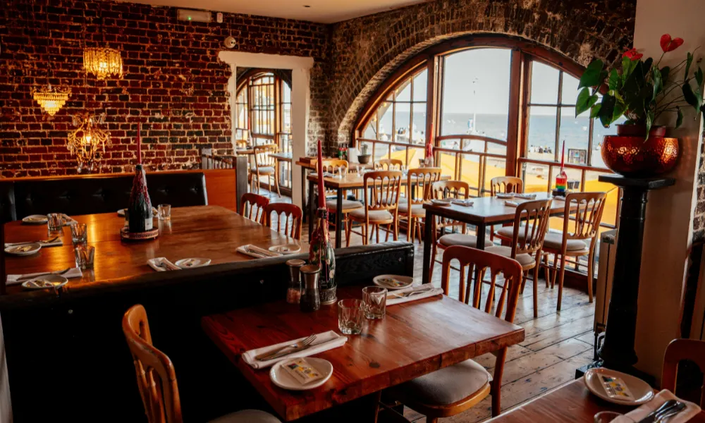 Fun restaurants in Brighton: From bottomless deals to live music bars