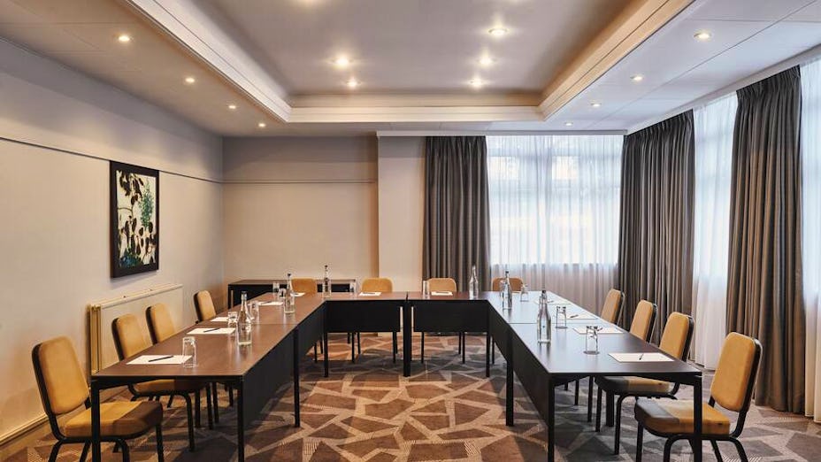 DoubleTree by Hilton Ealing, venue for hire in London - Event & party ...
