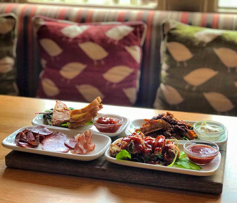 The Swan - Salford, Buckinghamshire - Restaurant Review, Menu, Opening ...