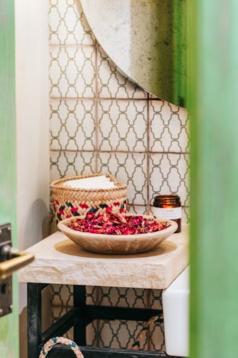 Villa Mamas, London - Restaurant Review, Menu, Opening Times