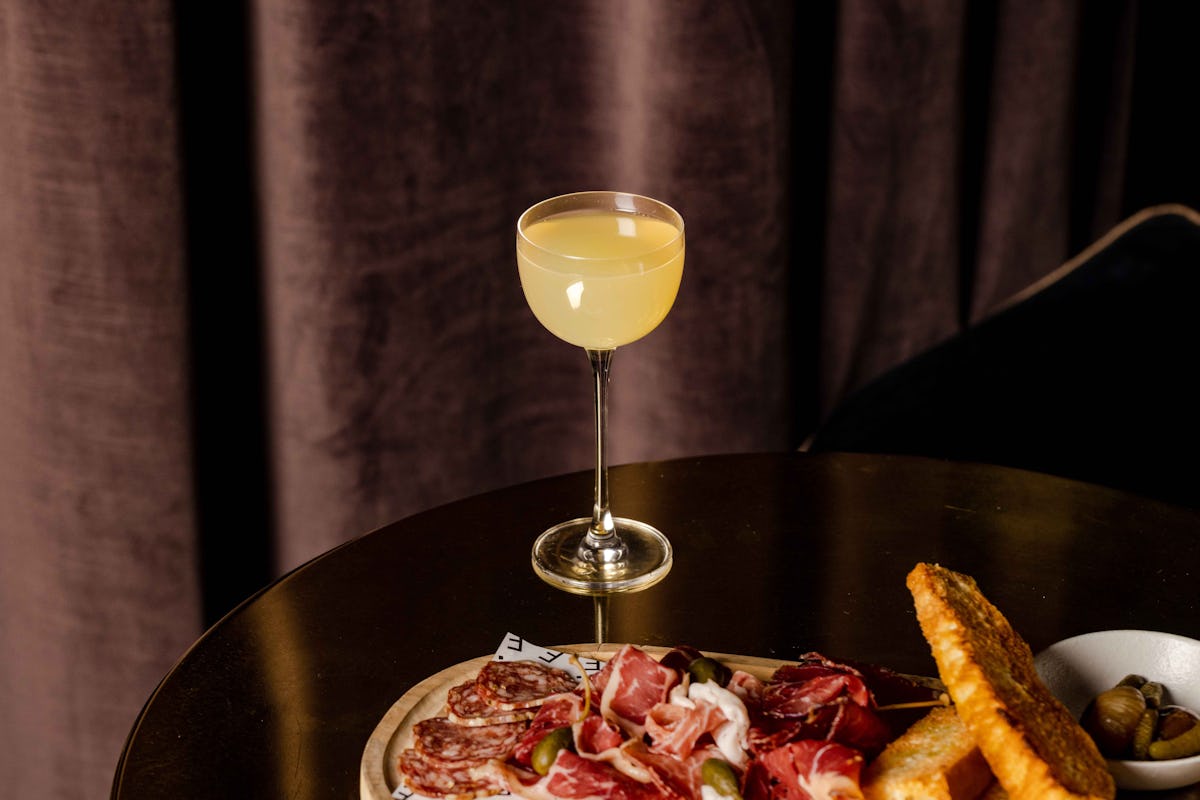 Fitz's Bar & Parlour, London - Restaurant Review, Menu, Opening Times