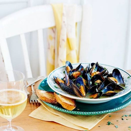 The Wotton Hatch, Surrey - Restaurant Reviews, Bookings, Menus, Phone ...