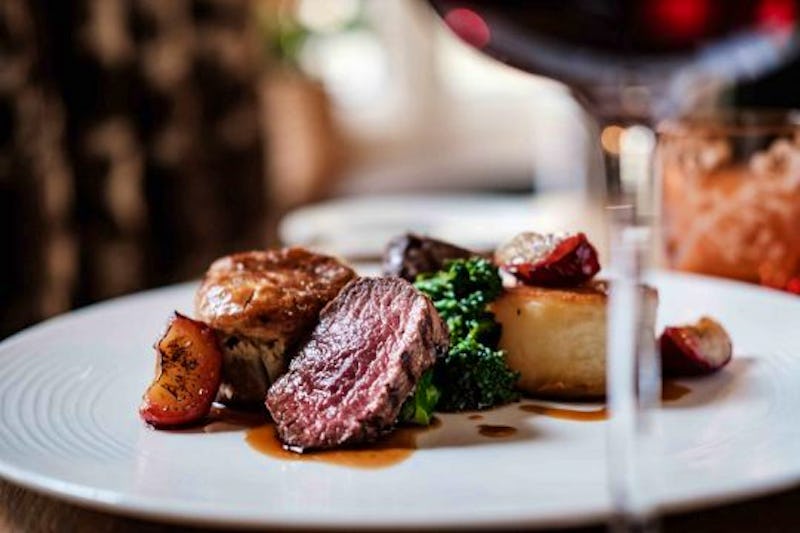 The Lamb Inn, Burford, Oxfordshire - Restaurant Review, Menu, Opening Times
