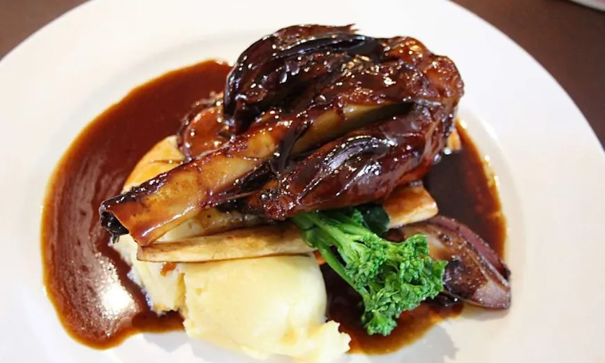 The Crown Inn - Benson, Oxfordshire - Restaurant Review, Menu, Opening ...