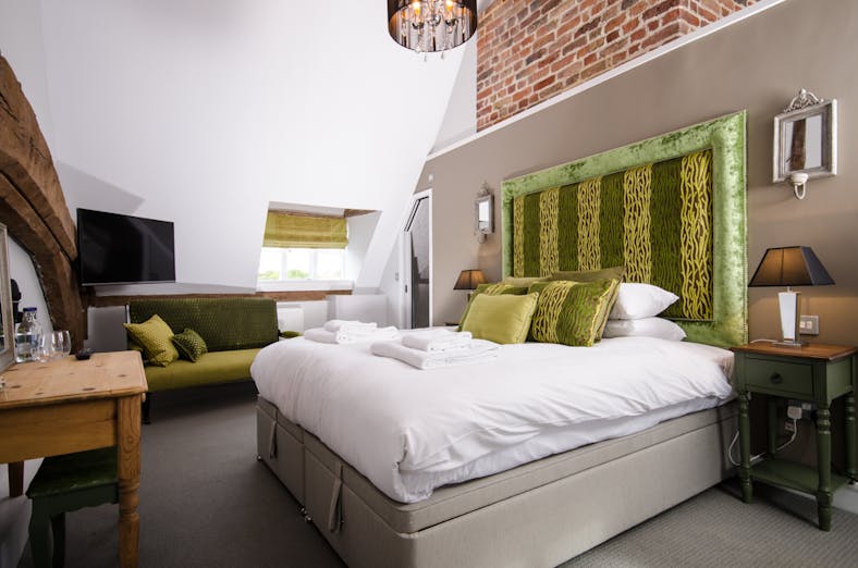 The Dog at Wingham, Kent - Restaurant Review, Menu, Opening Times