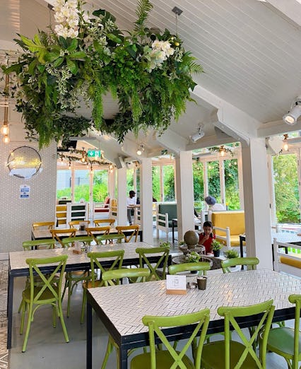 Beit el Zaytoun, London - Restaurant Review, Menu, Opening Times