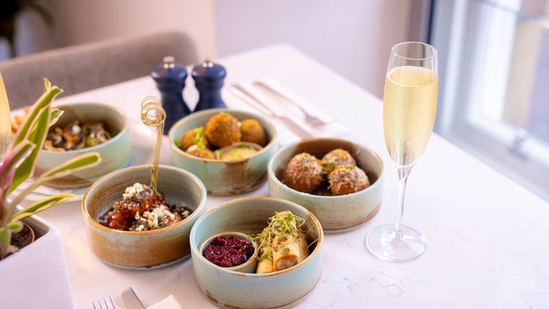 Luckenbooths Edinburgh, Edinburgh - Restaurant Review, Menu, Opening Times