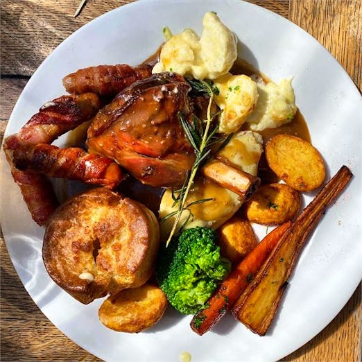 The Manor Tooting, London - Restaurant Reviews, Bookings, Menus, Phone ...