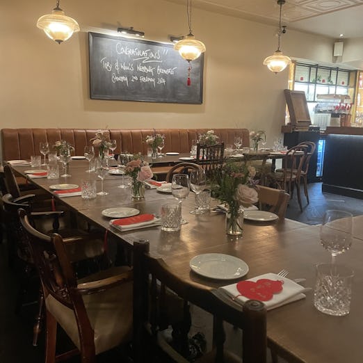 The Apollo Arms, London - Restaurant Review, Menu, Opening Times