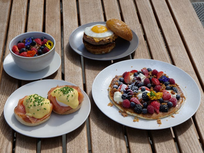 The Apollo Arms, London - Restaurant Review, Menu, Opening Times