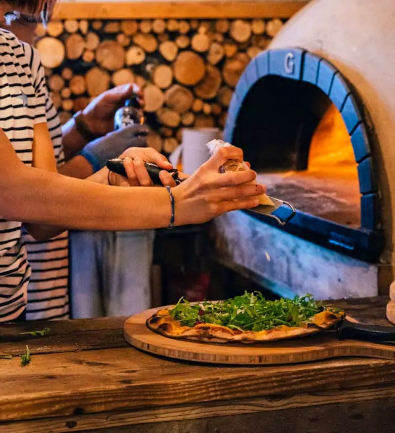 Poco Pizza, Dorset - Restaurant Review, Menu, Opening Times