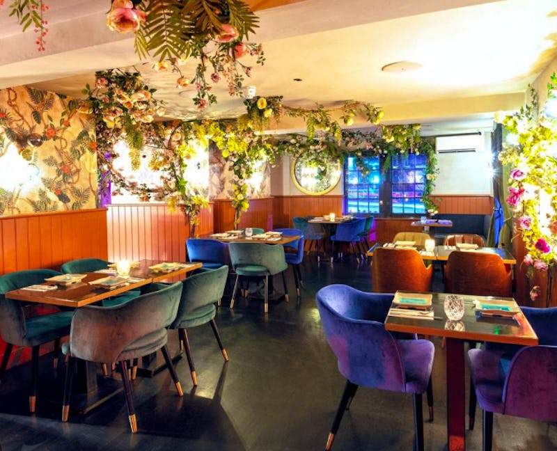 Hart Lounge, London - Restaurant Review, Menu, Opening Times