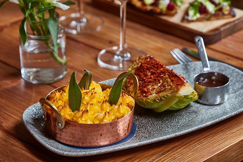 The Stag on the River, Surrey - Restaurant Review, Menu, Opening Times