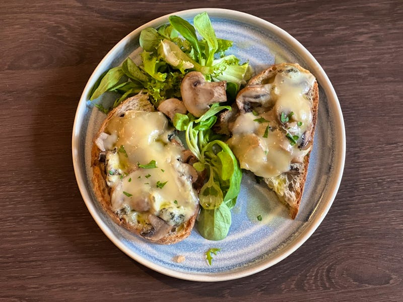 Da Luigi Bistro, Chipping Campden - Restaurant Review, Menu, Opening Times