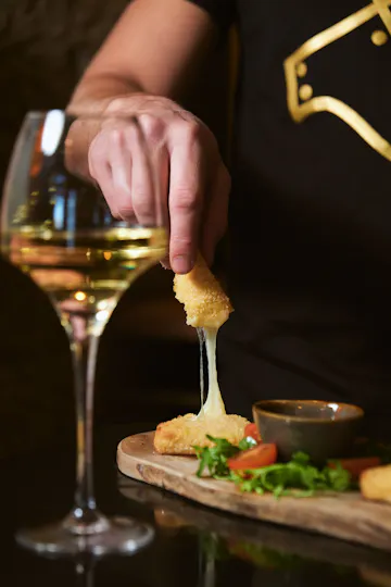 Piggs Royal Mile, Edinburgh - Restaurant Review, Menu, Opening Times