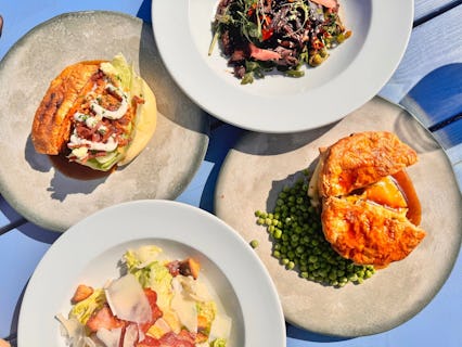 The Spring Inn, Berkshire - Restaurant Review, Menu, Opening Times