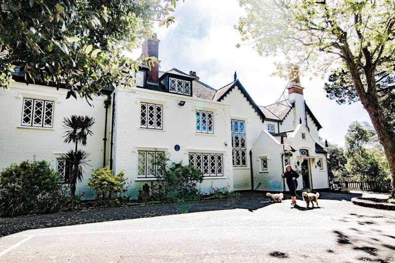 The Alverbank, Hampshire - Restaurant Review, Menu, Opening Times