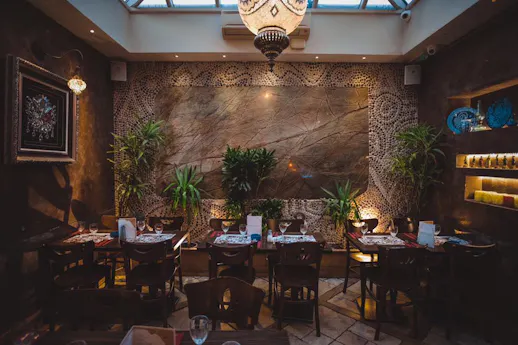 79 Outside seating Restaurants near The Angel London N1 0Ps