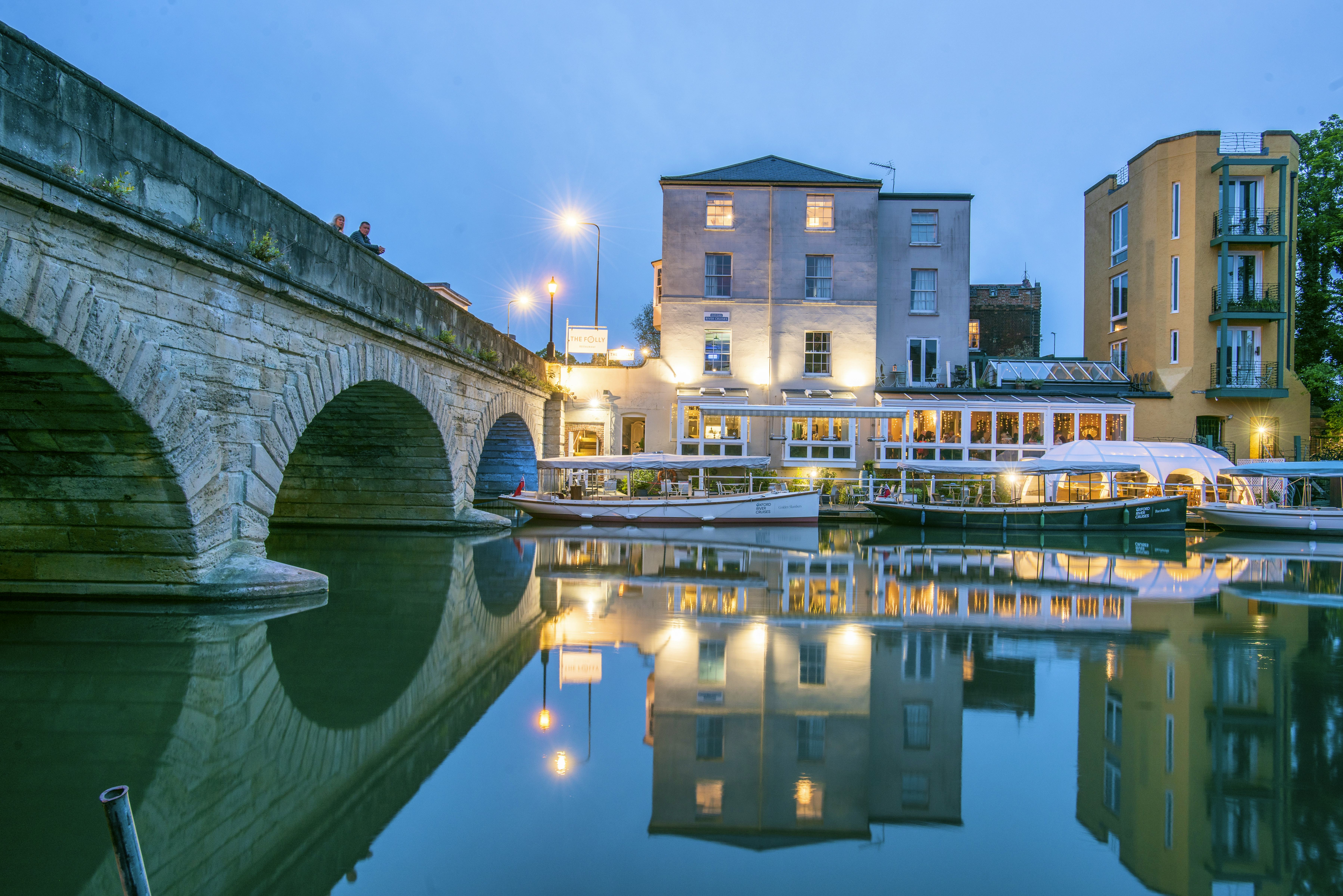 5 Waterside Restaurants near Swindon