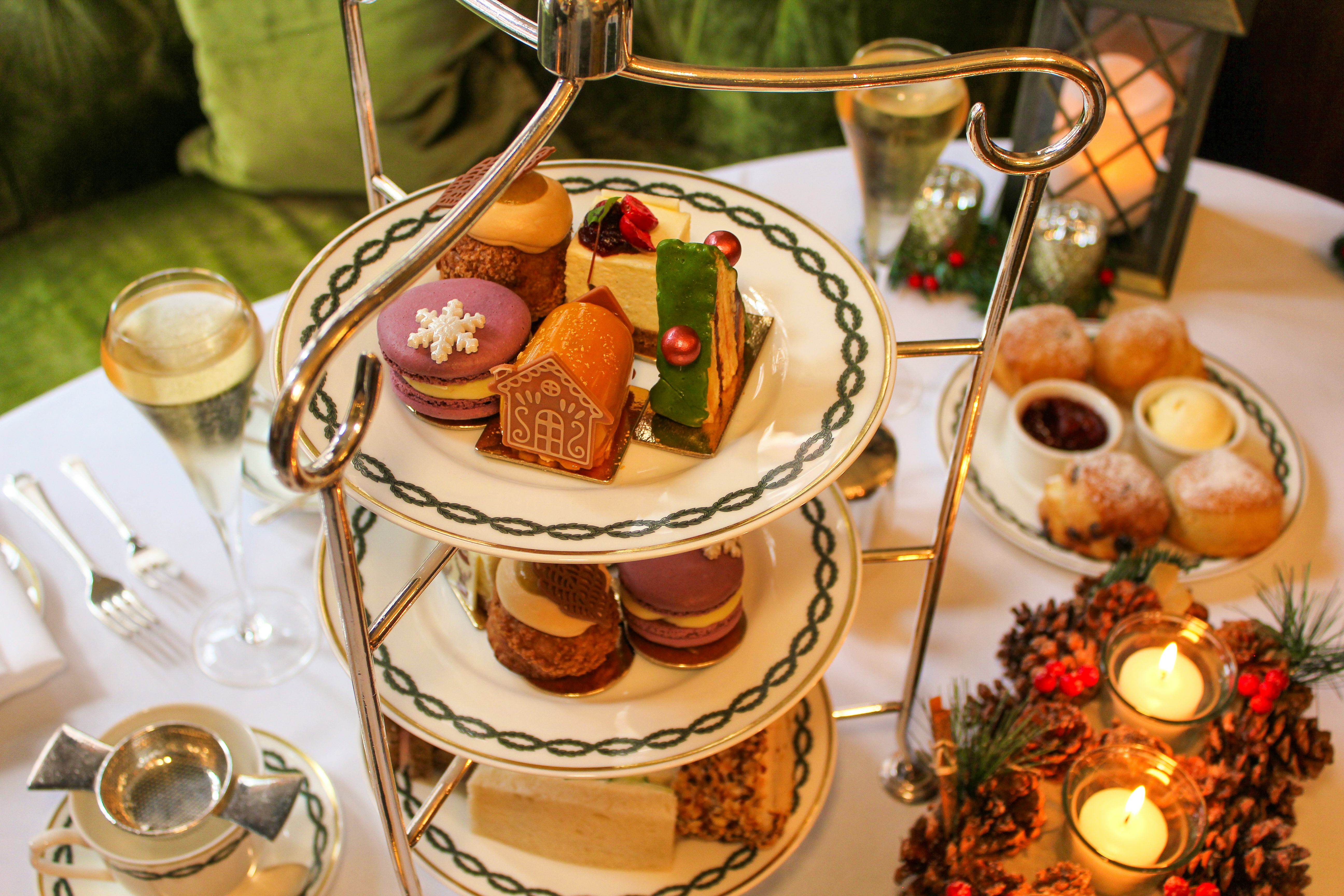 300 Local Restaurants near Victoria Gardens London