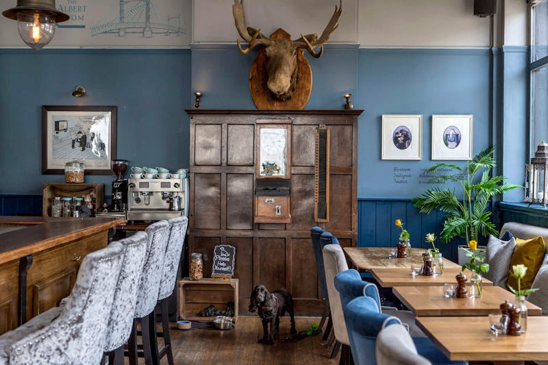 Coopers Arms Dining Room, London - Restaurant Review, Menu, Opening Times