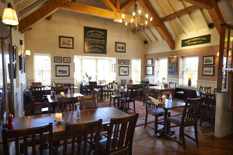 The Grove Lock, Bedfordshire - Restaurant Review, Menu, Opening Times