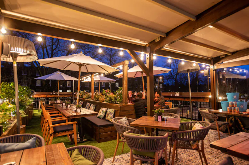 The Castle - Islington, London - Restaurant Review, Menu, Opening Times